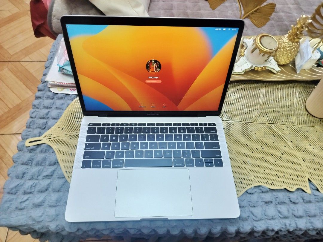 Macbook Pro retina 2017 13inch core i5 8gb ram 512gb ssd silver color ...