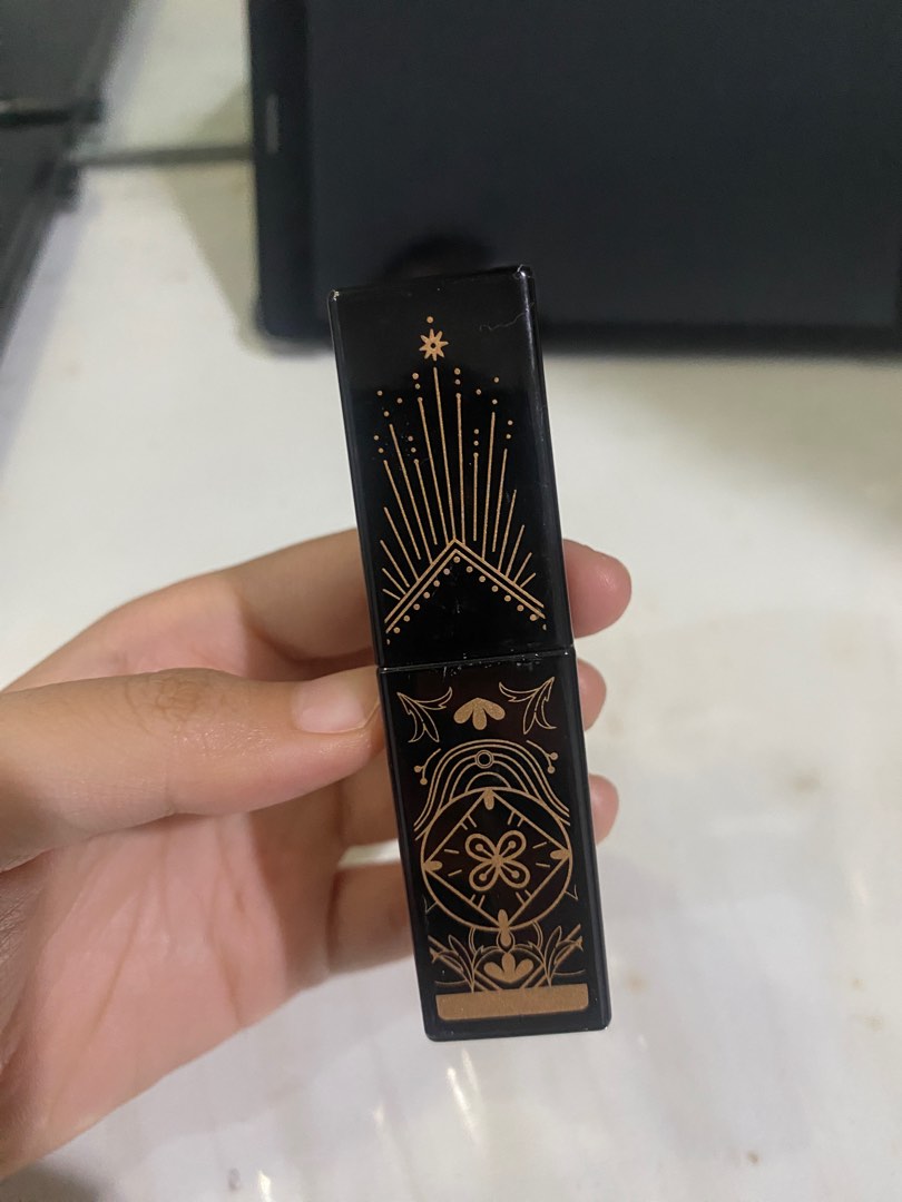 Make Over Glassy Lip Lacquer X Hian Tjen, Kesehatan & Kecantikan, Rias ...