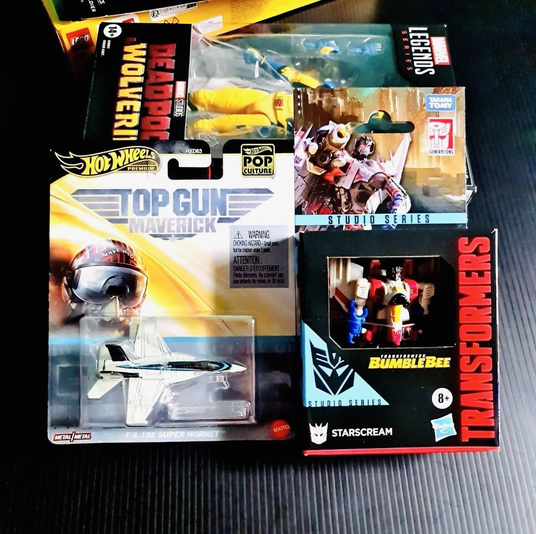 MISB Transformers Bumblebee Studio Series Core Starscream, Hot Wheels ...