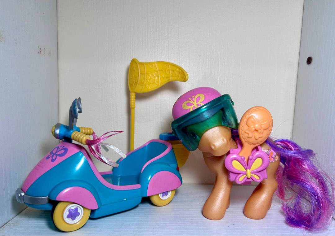 My Little Pony G3 Scootin' Along With Scootaloo Butterfly Island orange ...