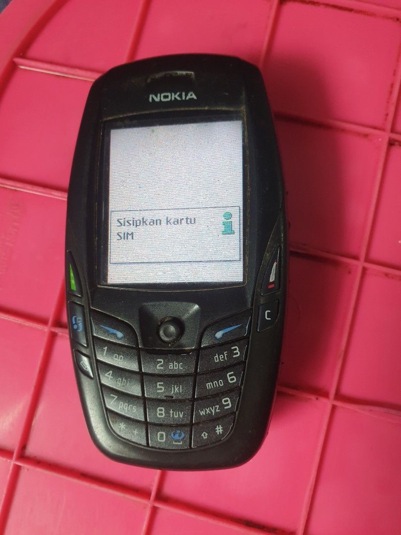 Nokia 6600 Nyala insert sim dan tutup blkg gak ada jual apa adanya ...