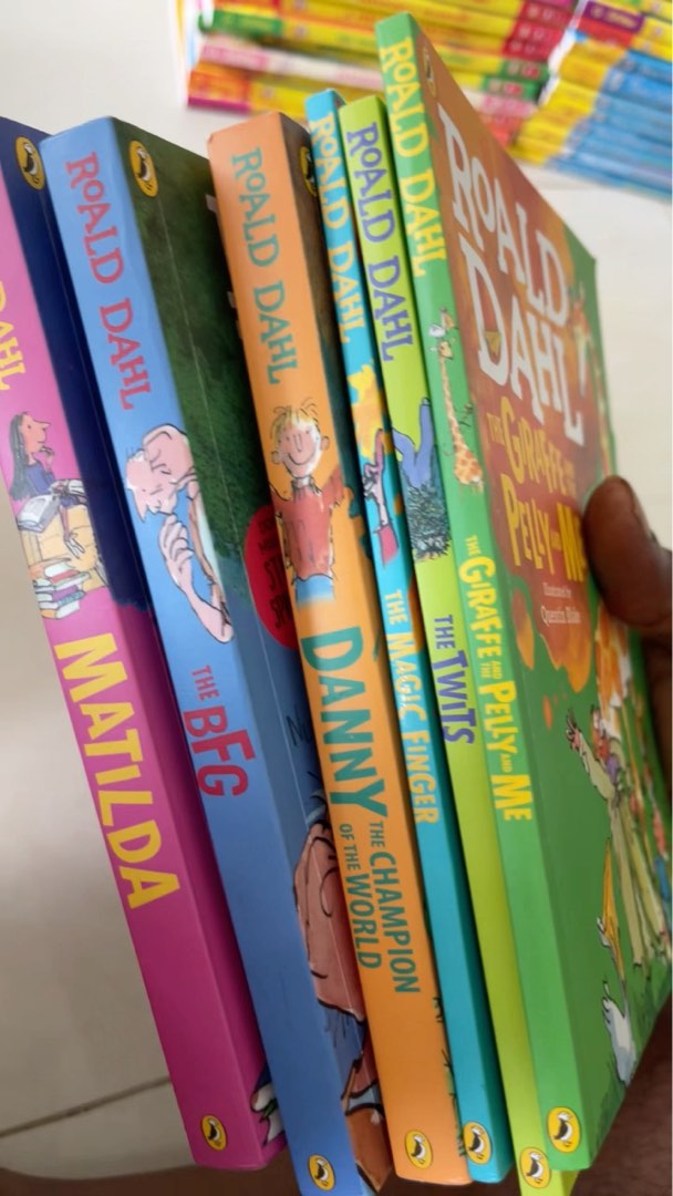 Roald Dahl The Giraffe and the Pelly and Me, Hobbies & Toys, Books ...