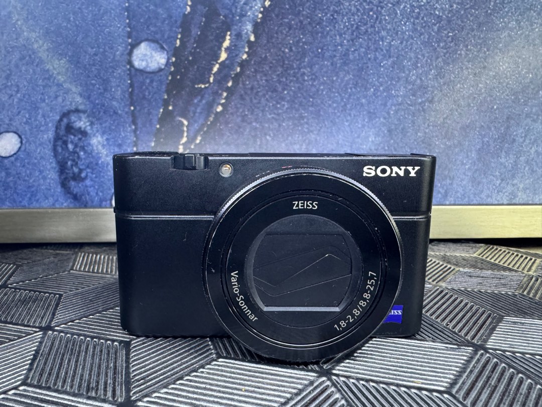 Sony Exmar R AVCHD Cybershot RX100-Mark3, Photography, Cameras on Carousell