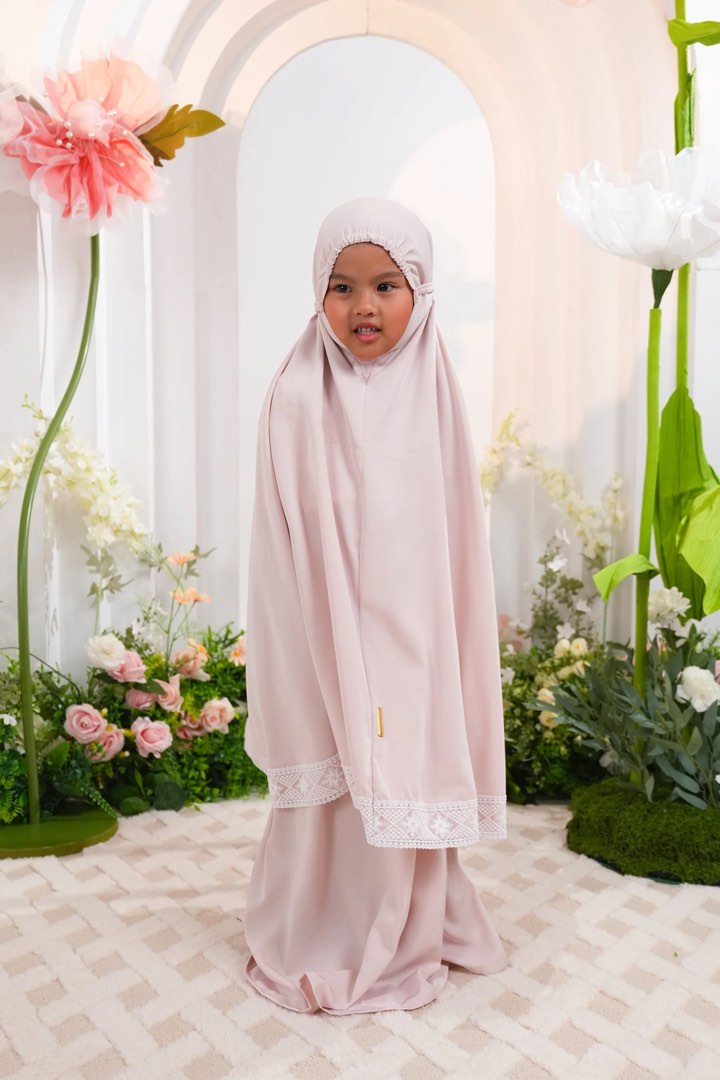 Little Primrose in Pink Lemonade Size S (Telekung Solat for Kids ...