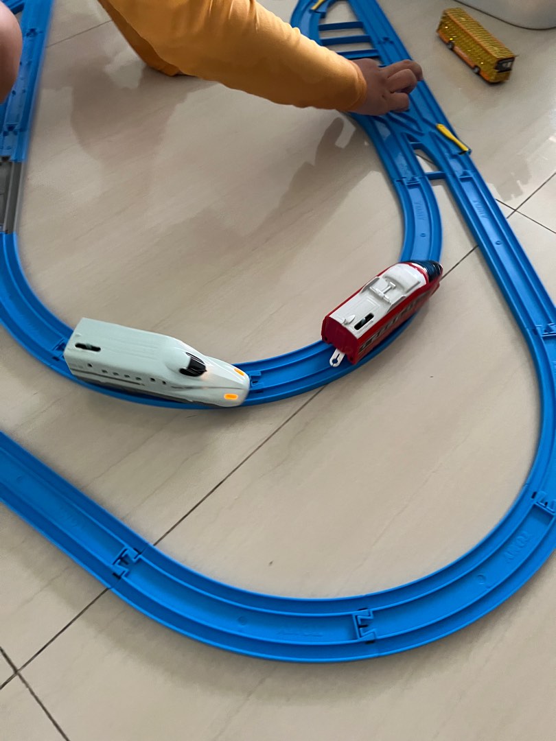 Tomica Shinkansen Hobbies Toys Toys Games On Carousell