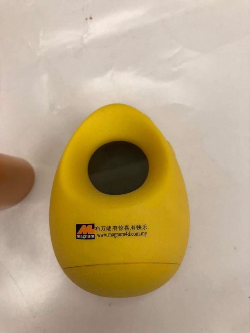 Vintage Magnum Clock, Hobbies & Toys, Collectibles & Memorabilia ...