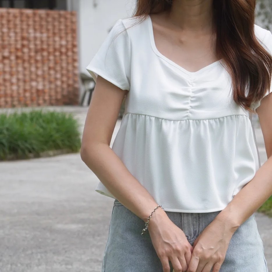 Wawa White Top, Women's Fashion, Tops, Blouses on Carousell