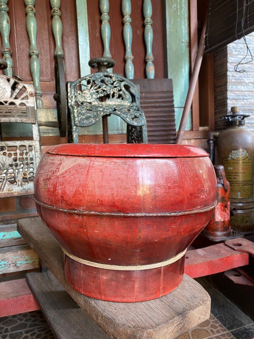 Bekas Kayu Baba Nyonya Antik, Hobbies & Toys, Collectibles ...