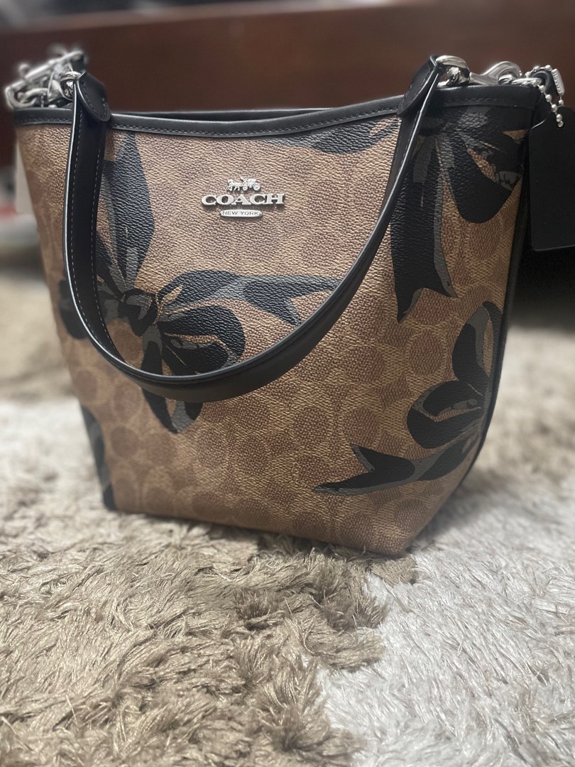 Coach Bow City Bucket, Luxury, Bags & Wallets on Carousell