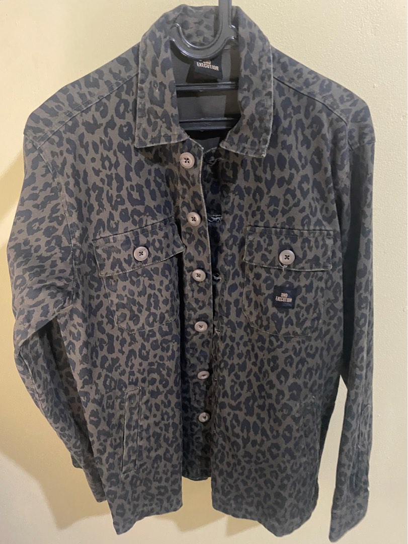 DND EXECUTION Outer, Fesyen Pria, Pakaian , Baju Luaran di Carousell