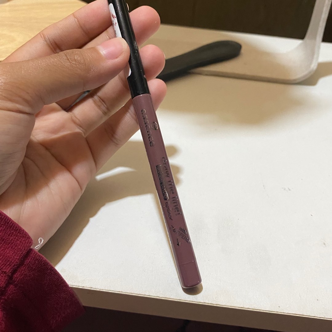 Essence Draw the Line Lip Liner, Beauty & Personal Care, Face, Makeup ...