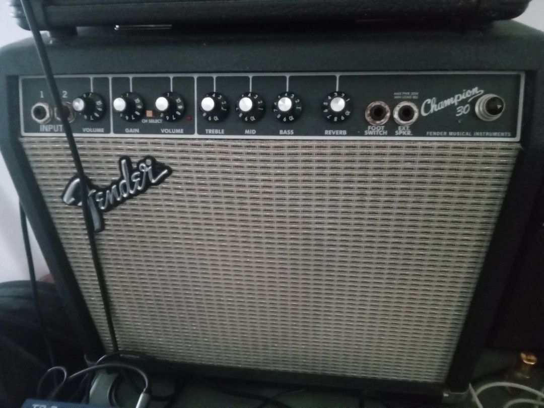 Fender small-sized guitar amplifier speaker, Audio, Soundbars, Speakers ...