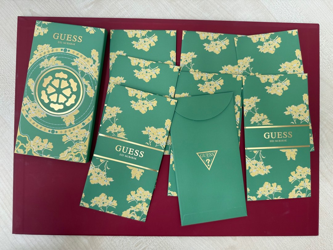 Sampul Raya GUESS Raya Packets 2024 (x8), Hobbies & Toys, Stationery ...