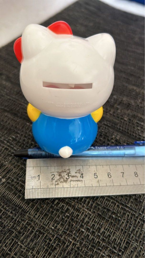 Hello kitty coin bank, Hobbies & Toys, Toys & Games on Carousell