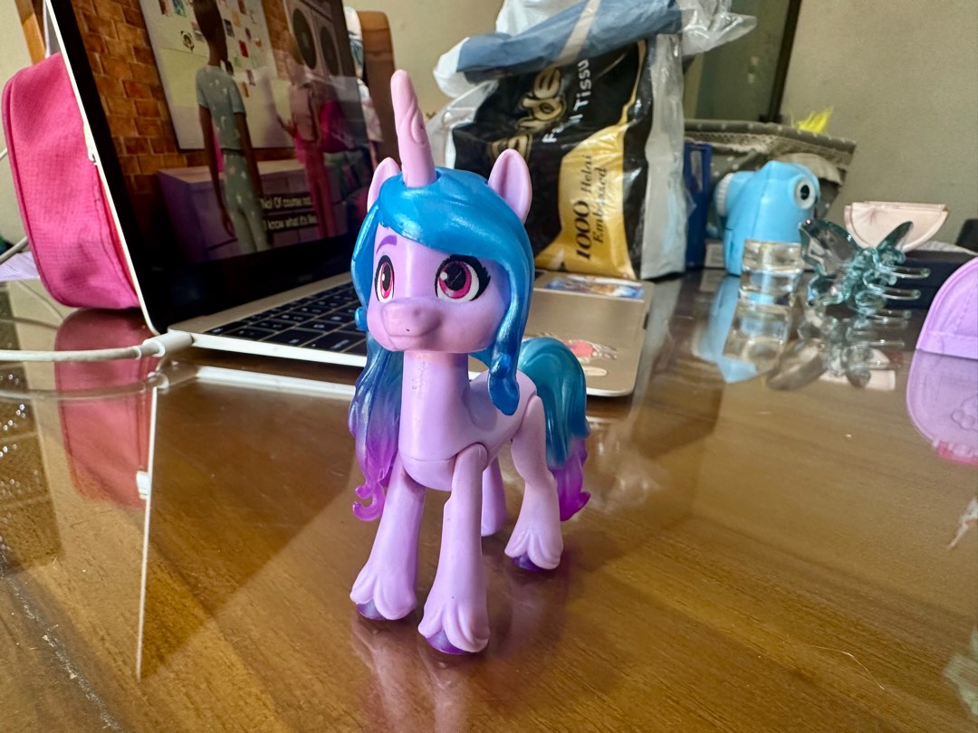 Izzie Moonbow My little Pony New Generation, Bayi & Anak, Mainan & Baby ...