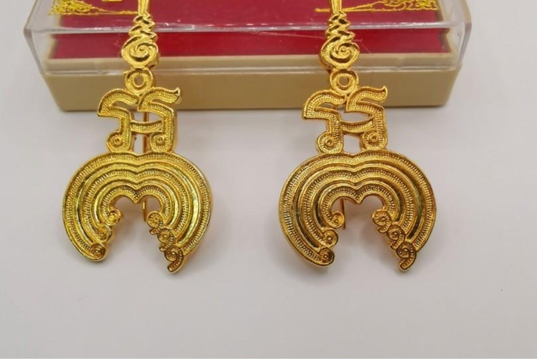 LP Pae Yant Pin, Hobbies & Toys, Memorabilia & Collectibles, Religious ...