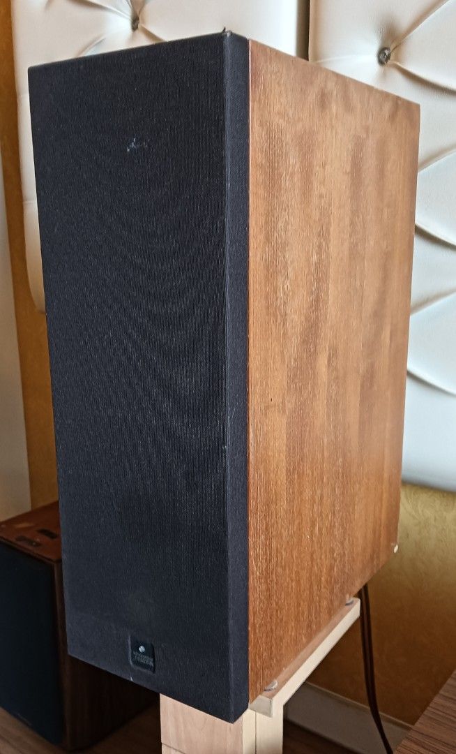 Meridian M2 Active Speaker, Audio, Soundbars, Speakers & Amplifiers on ...