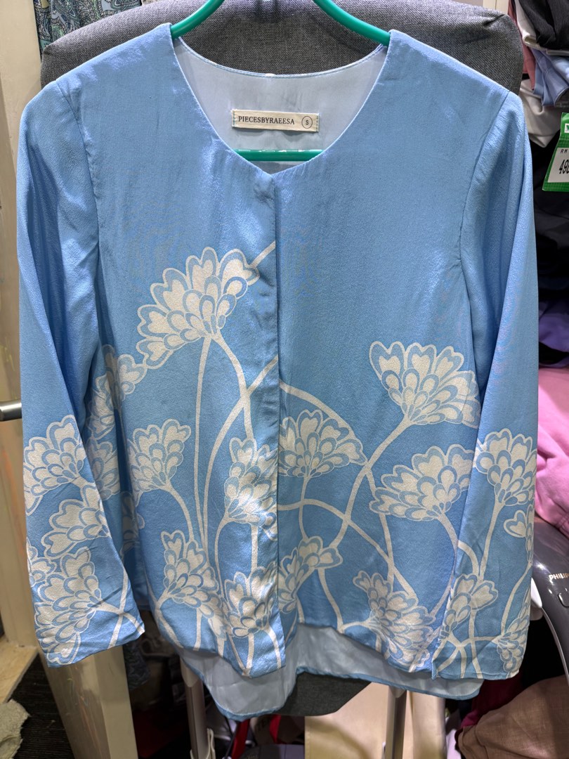 Pieces by Raessa Batik Jacket in S, Women's Fashion, Muslimah Fashion ...