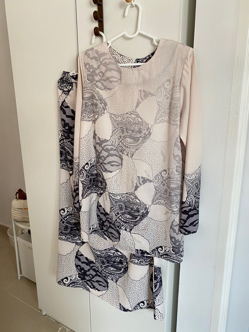 PrimaValet Kurung, Women's Fashion, Muslimah Fashion, Baju Kurung ...