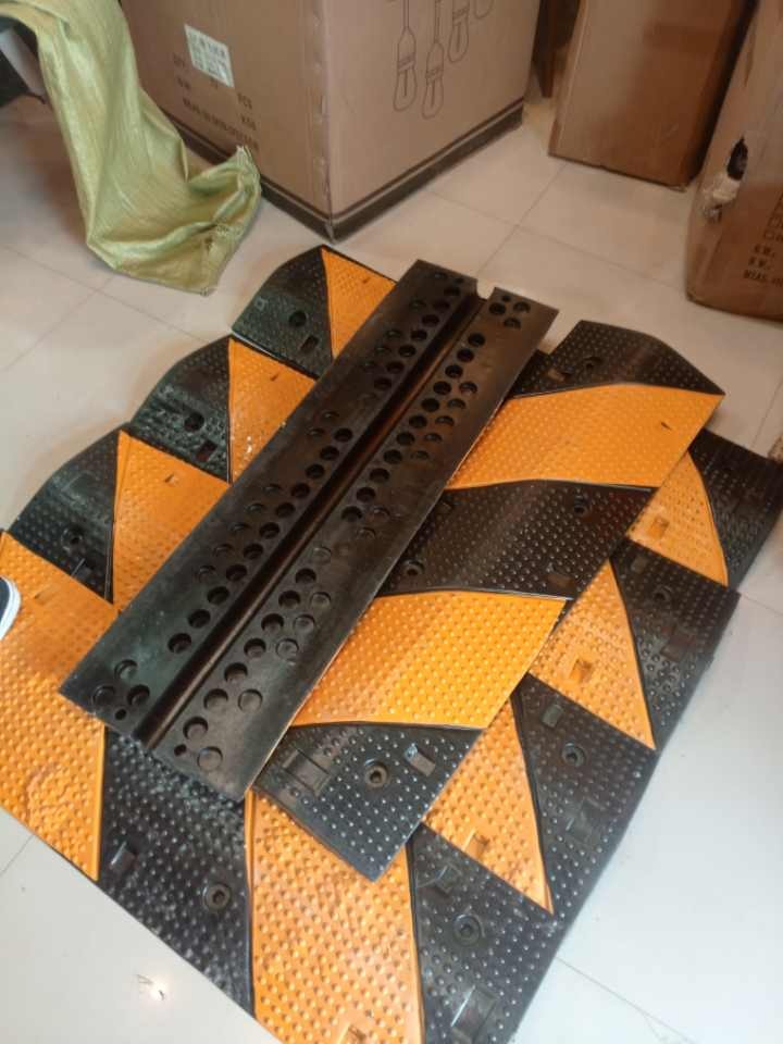 Rubber Humps Heavy duty, Commercial & Industrial, Construction ...