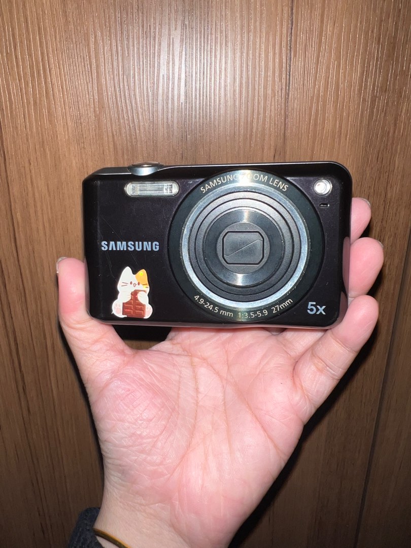 Samsung ES65 ccd, Photography, Cameras on Carousell