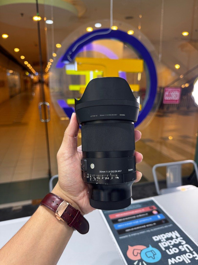 SIGMA 35MM F1.4 DG DN FE SONY MOUNT, Photography, Lens & Kits on Carousell