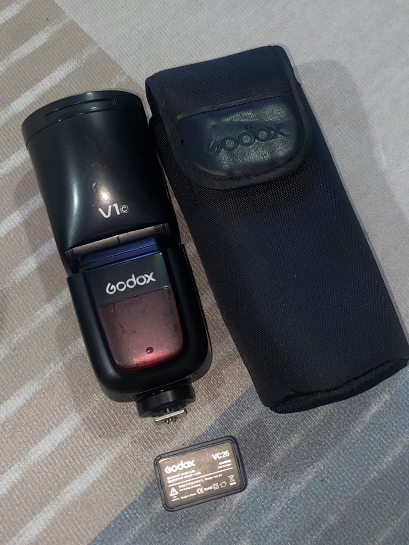 SPEEDLIGHT GODOX V1, Photography, Photography Accessories, Flashes on ...
