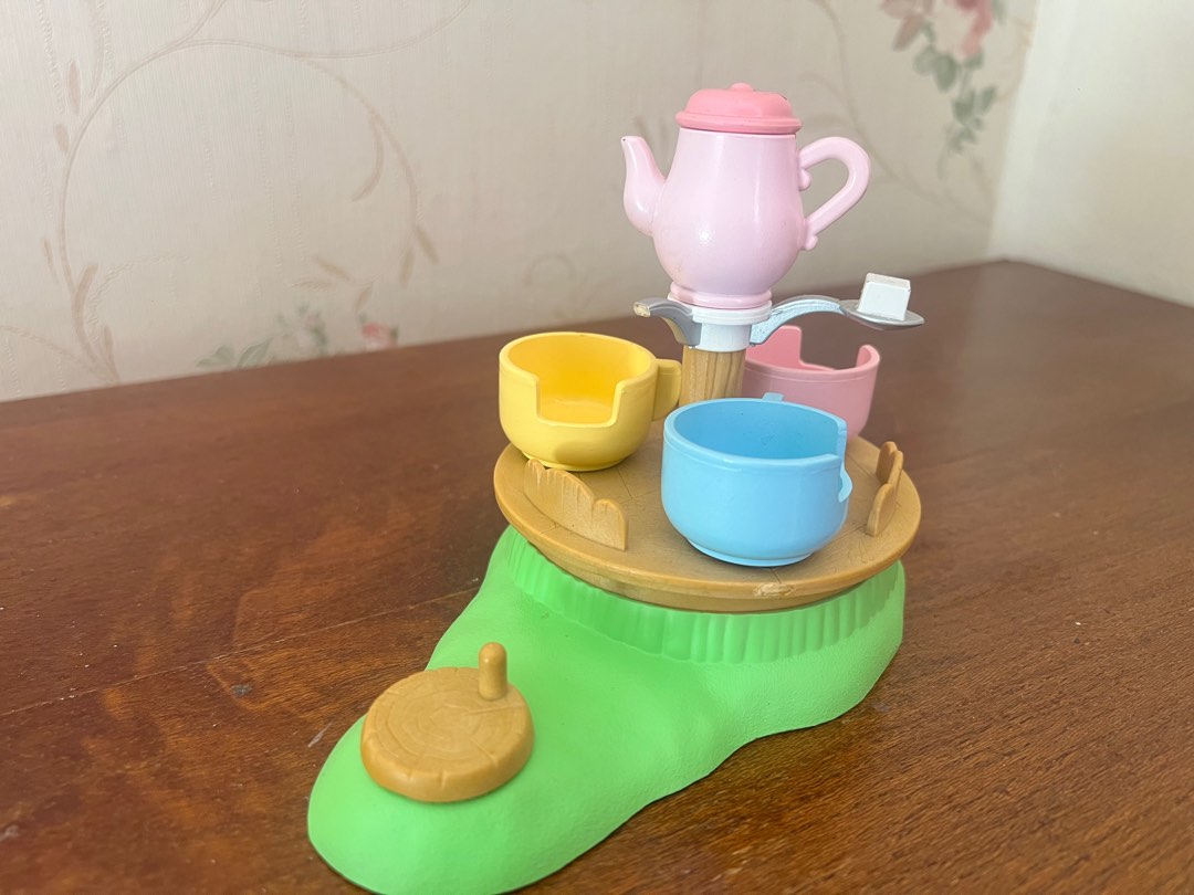 Sylvanian Baby Tea Cups Ride, Hobbies & Toys, Toys & Games on Carousell