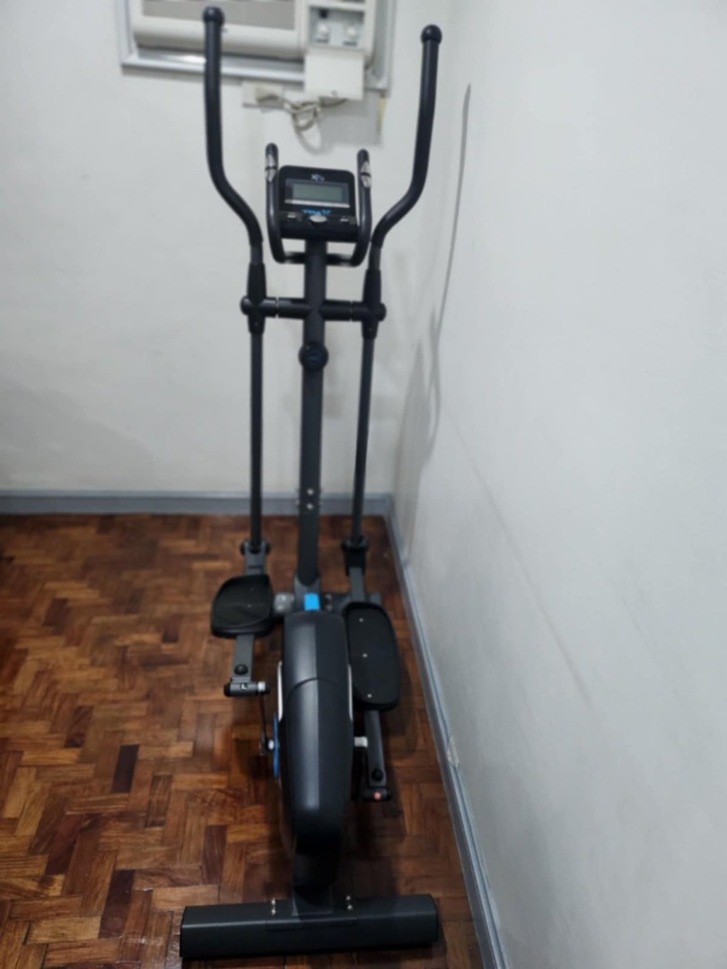 Trax X3 2.0 Elliptical Trainer Machine, Sports Equipment, Exercise ...