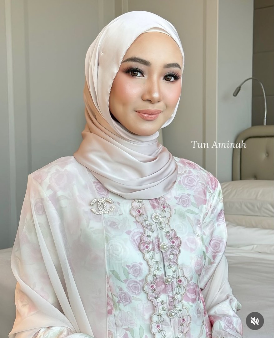 [WANT TO BUY] Guzel Tun Aminah, Women's Fashion, Muslimah Fashion, Baju Kurung & sets on Carousell