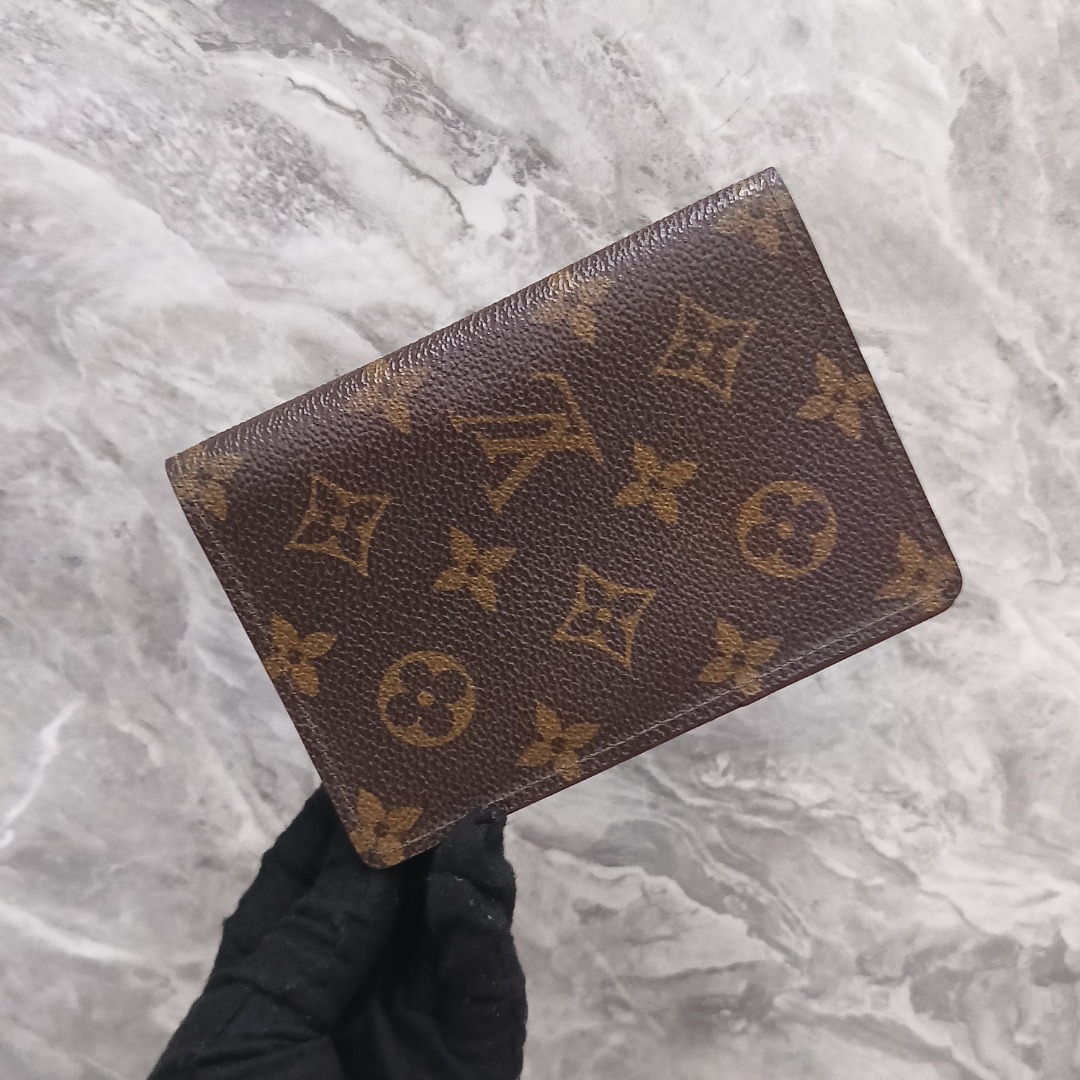 257002060 LOUIS VUITTON SLG MONOGRAM PASSPORT HOLDER, Luxury, Bags ...