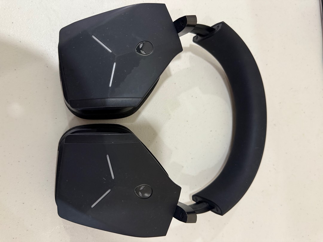 Alienware gaming headphones AW988, Computers & Tech, Parts ...