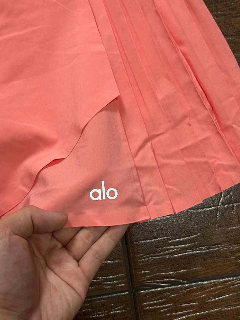 Alo Yoga Aces Tennis Skirt in Strawberry Lemonade [S], Women's Fashion ...