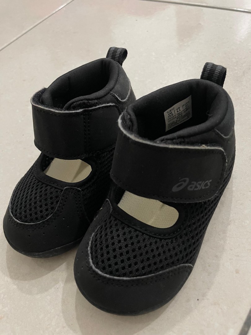 Asics kids, Babies & Kids, Babies & Kids Fashion on Carousell