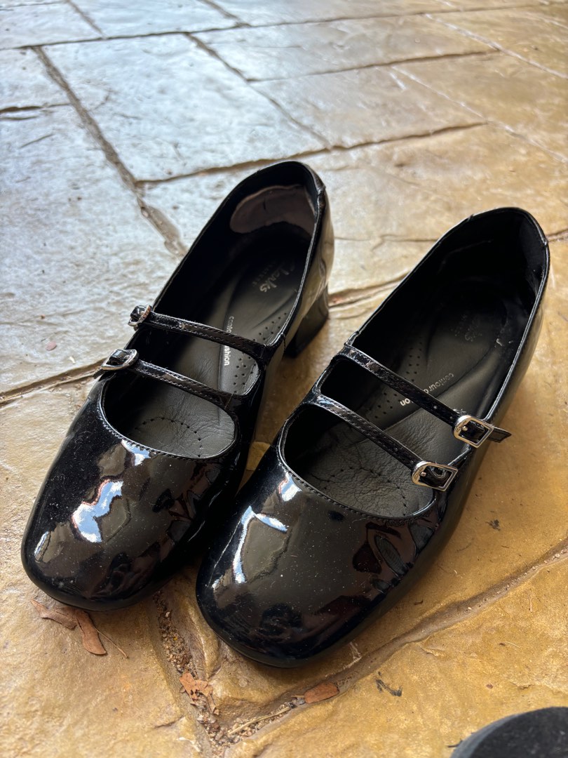 Clarks Daiss30 Shiny Mary Janes in Black, Women's Fashion, Footwear ...