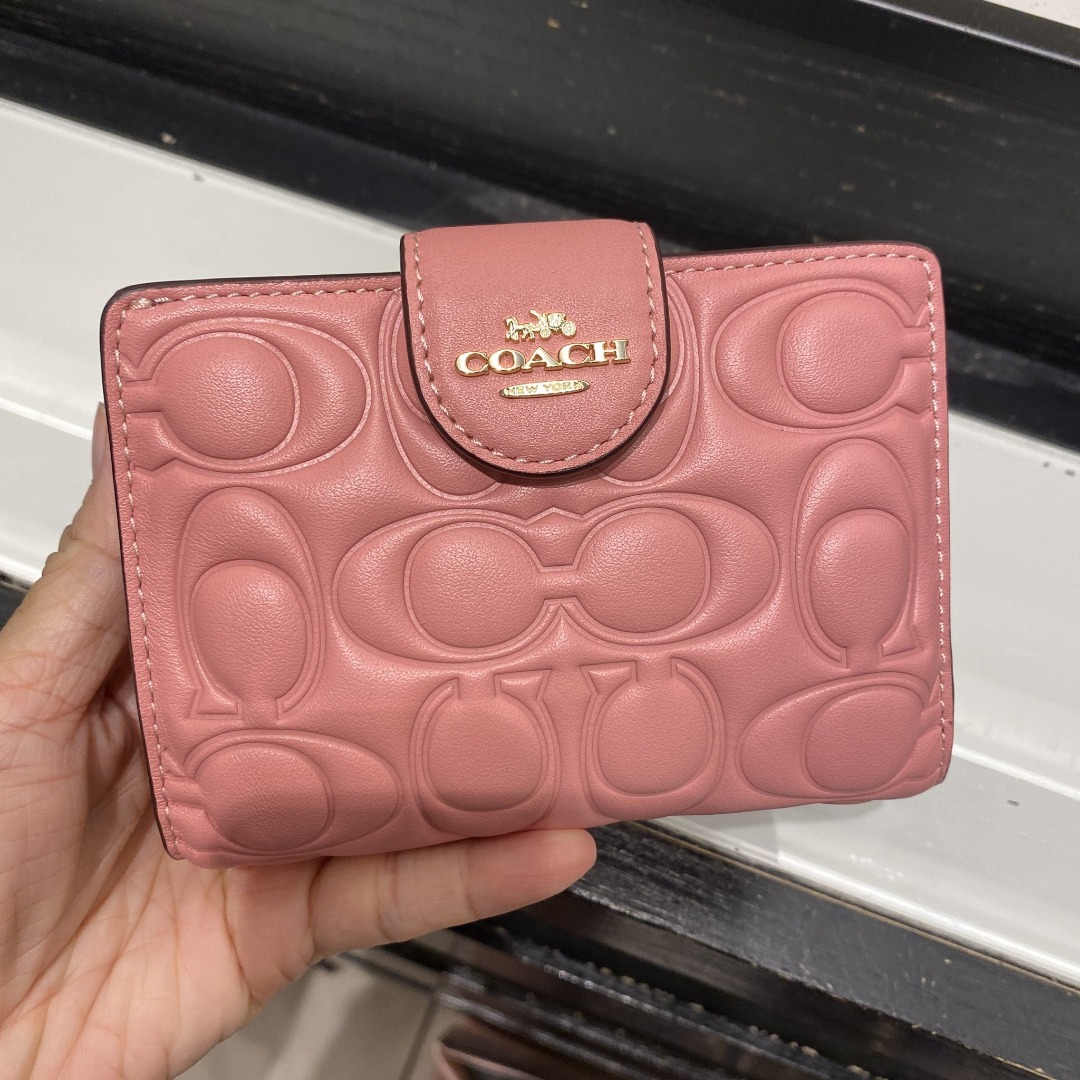 Coach Medium Zip Corner Wallet CM241 - Blush, Luxury, Bags & Wallets on ...