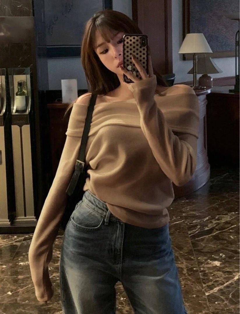 DAZY x SHEIN off shoulder top - Free shipping, Announcements on Carousell