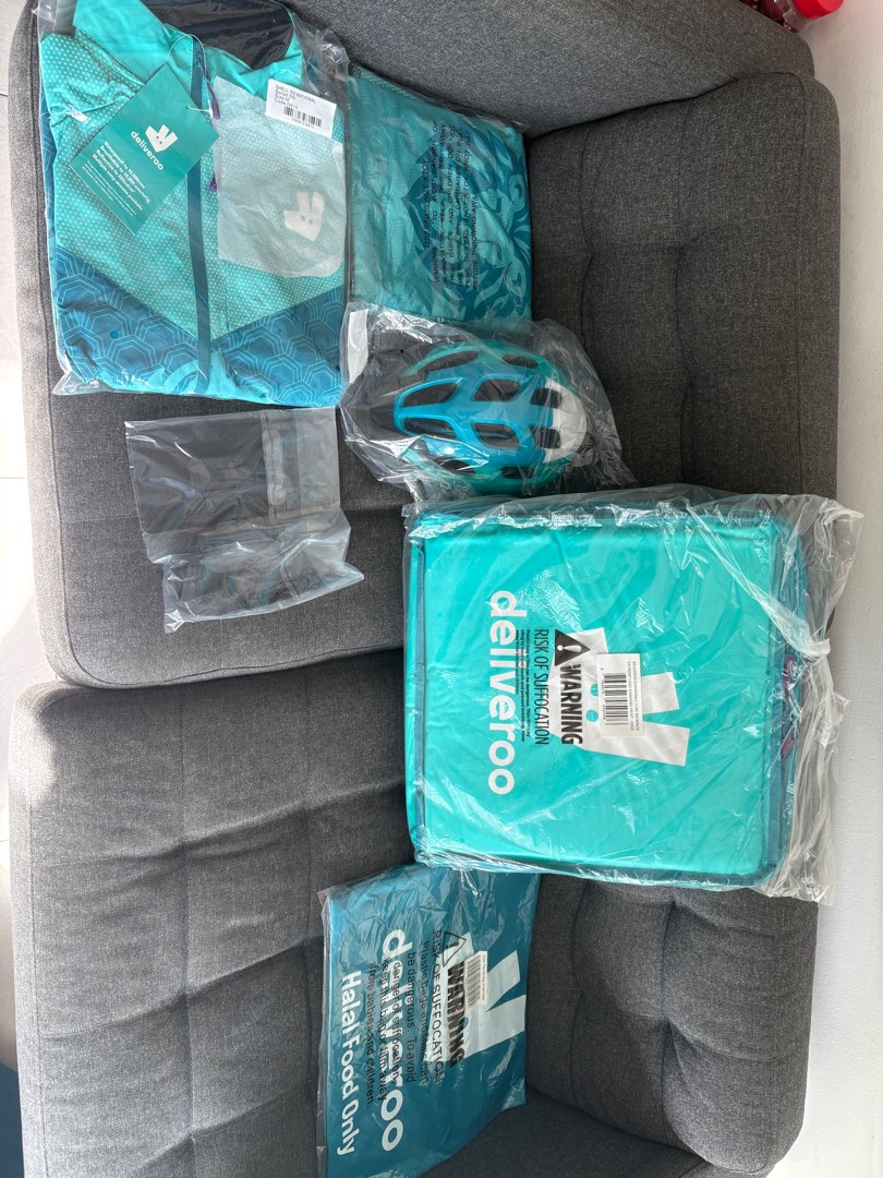 Deliveroo kit Thermal bag, Furniture & Home Living, Kitchenware ...
