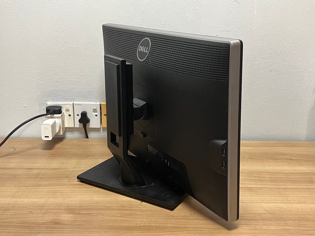 Dell 24 inch IPS monitor, Computers & Tech, Desktops on Carousell