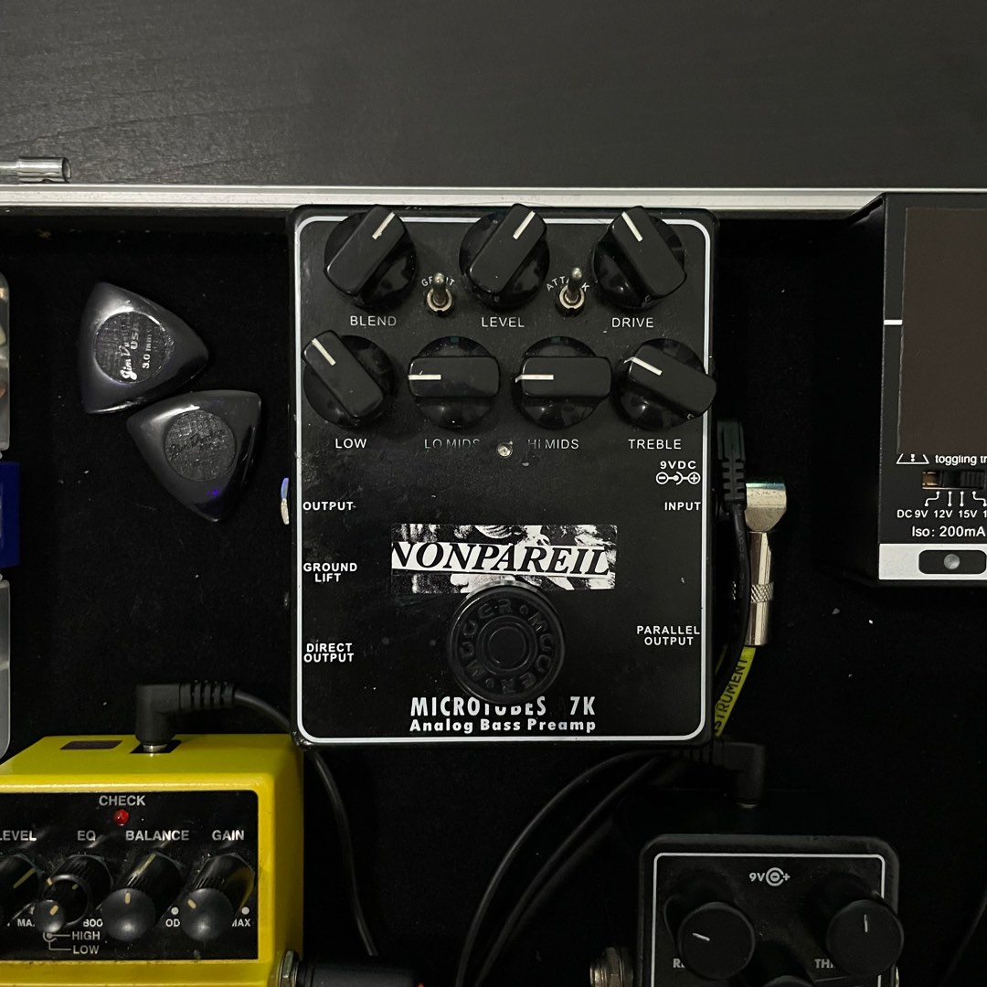 Demonfx Bass Preamp, Hobbies & Toys, Music & Media, Musical Instruments ...