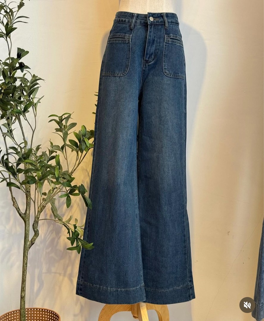 Dewi diary, Women's Fashion, Bottoms, Jeans & Leggings on Carousell