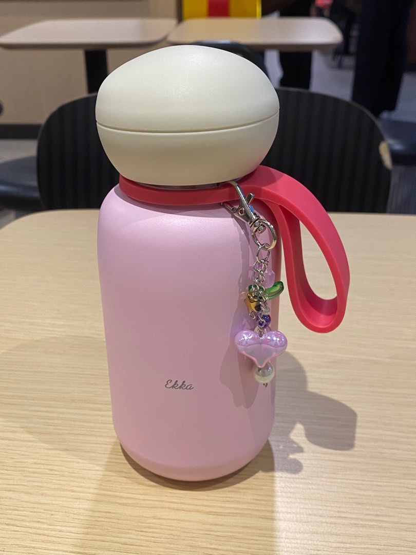 GET BOTH sunnies flask Pebble cap & Loop, Furniture & Home Living ...