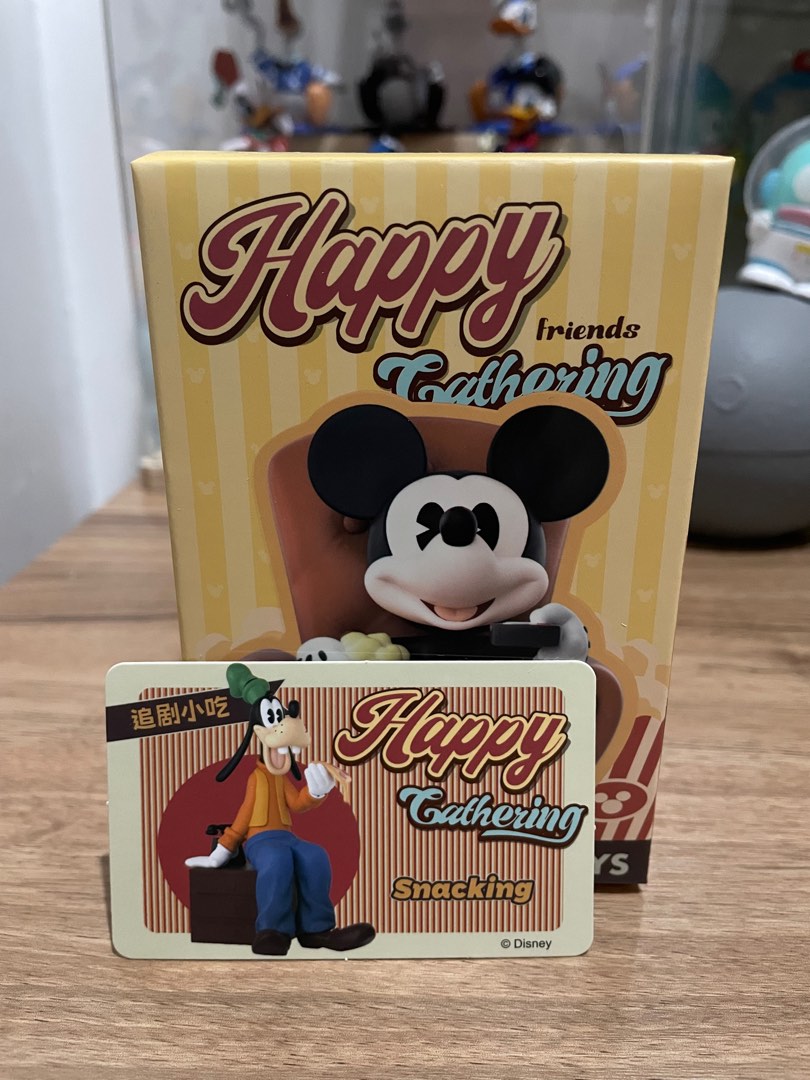 Goofy Snacking- Mickey & friends gathering, Hobbies & Toys, Toys ...