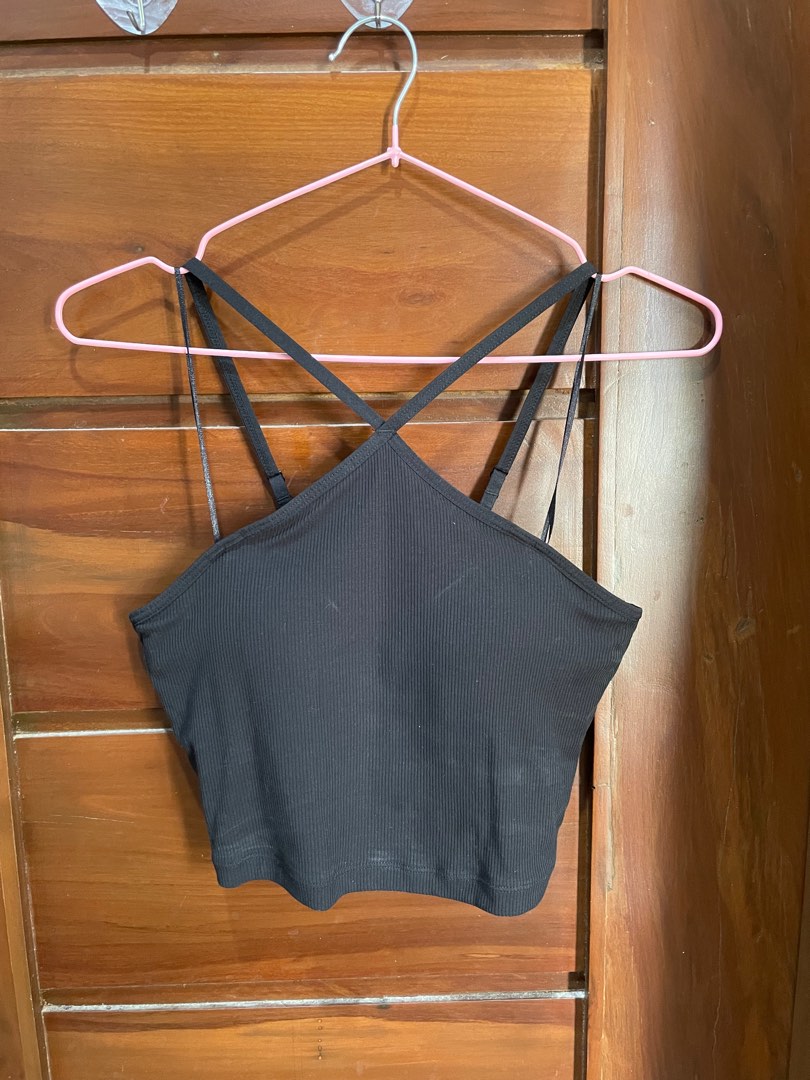 GU Padded Halter Top, Women's Fashion, Tops, Sleeveless on Carousell