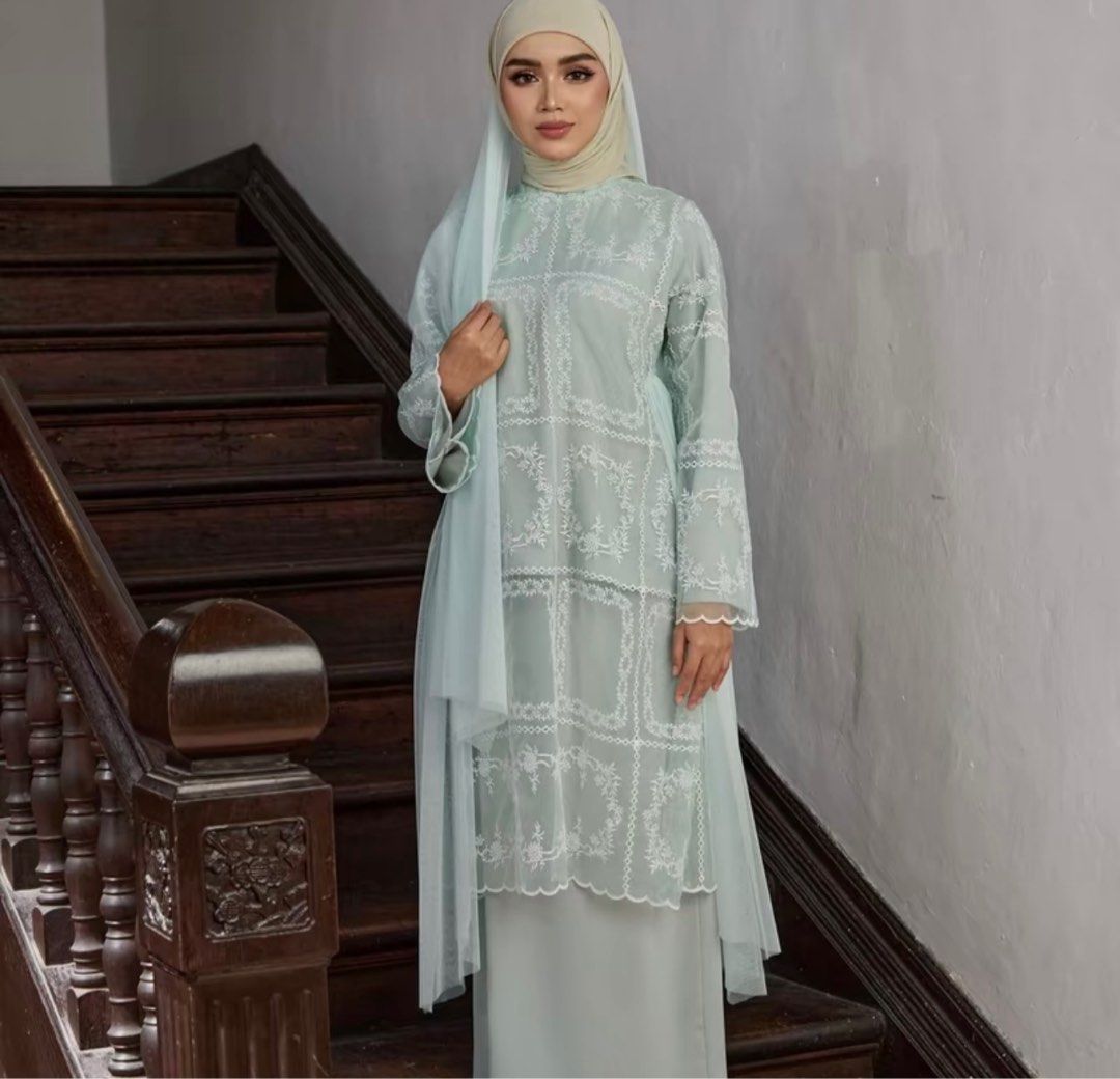 Haurabelle Ratu Kurung in XL (Sage Green) Free New Shawl, Women's ...