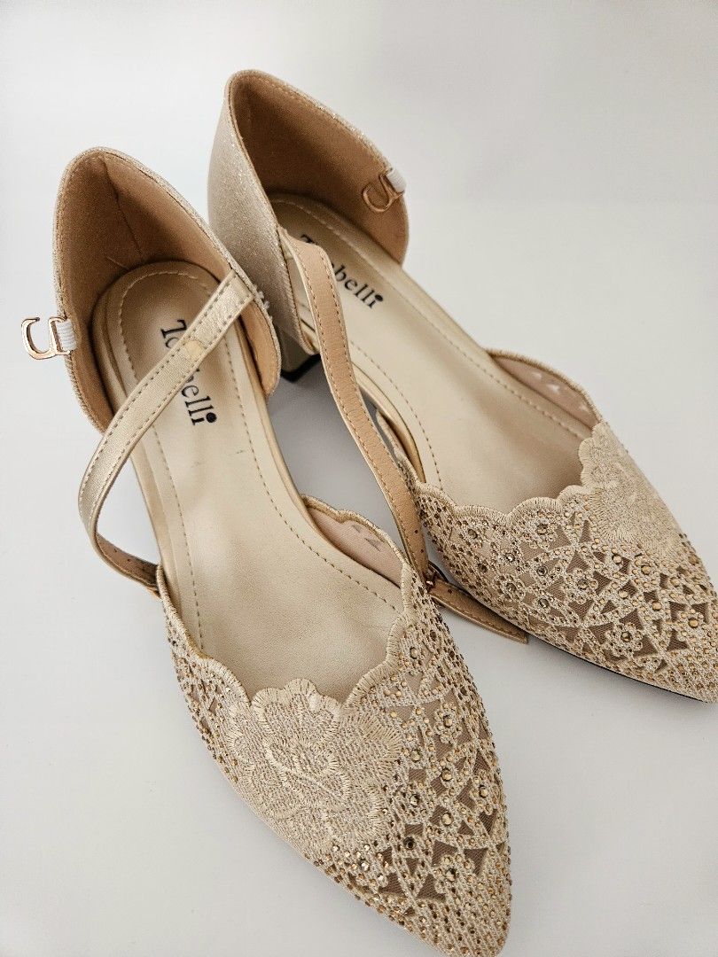 Kasut kahwin gold Tombelli, Women's Fashion, Footwear, Heels on Carousell