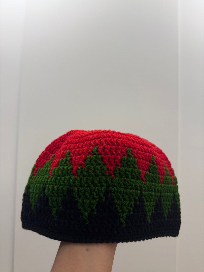 Kopiah kait tembikai palestine, Hobbies & Toys, Stationery & Craft ...