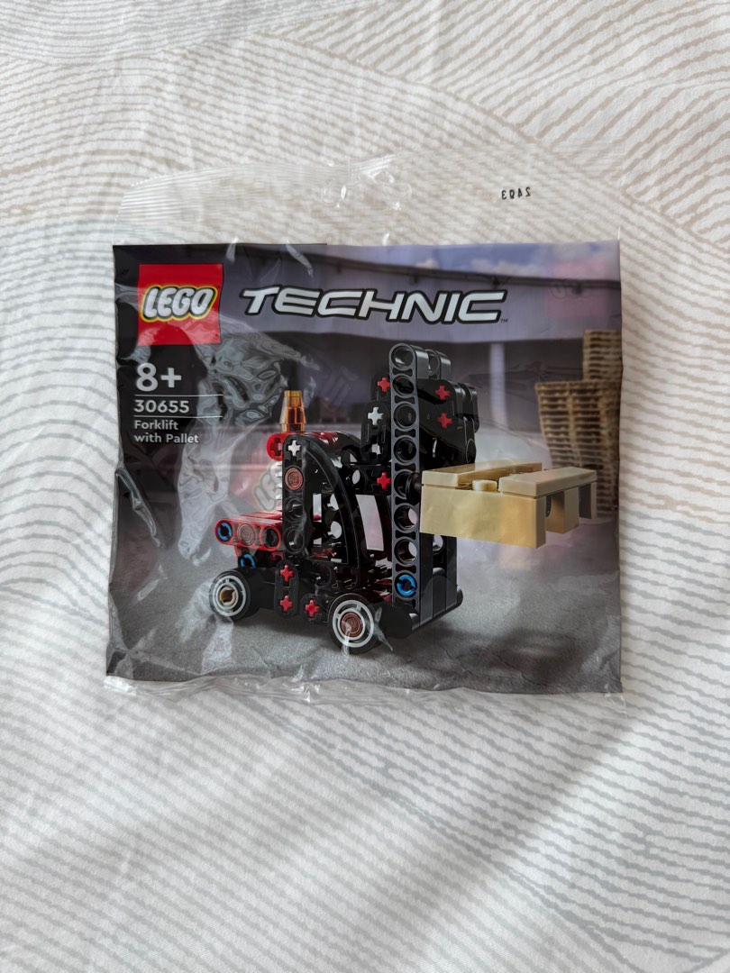 Lego Technic 30655 Forklift with Pallet, Hobbies & Toys, Toys & Games ...