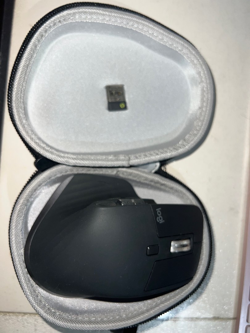 Logitech MX master3s mouse 9new With storage box, Computers & Tech ...