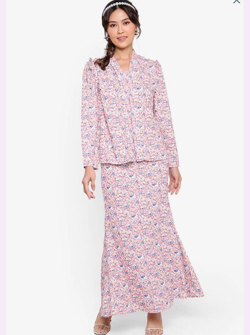 Lubna, Women's Fashion, Muslimah Fashion, Baju Kurung & sets on Carousell